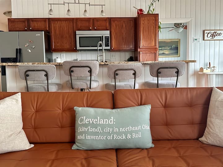 The Loft @ 765 Riverside Dr - Vermilion, OH