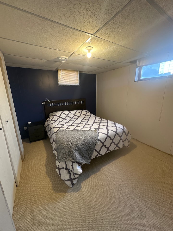 Charming 1-bdm-2 Bath Basement Suite, Ac, Wi-fi - Souris