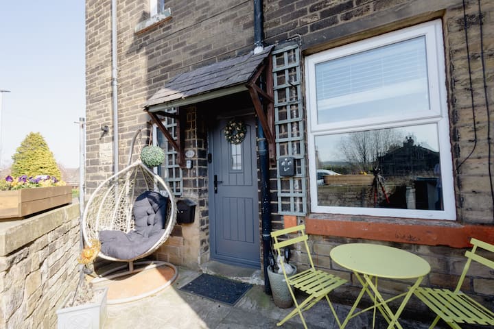 Wool & Cleaver | Quirky Yorkshire Retreat - Hebden Bridge