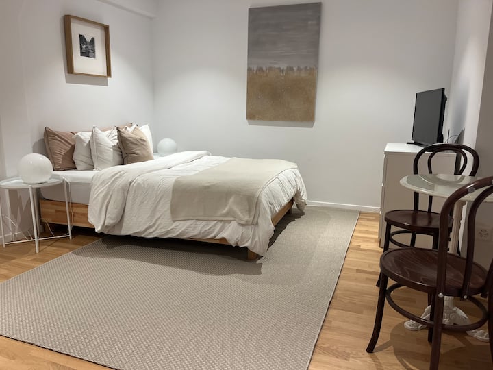 Elevated Space In The Popular Seefeld District - Zurigo