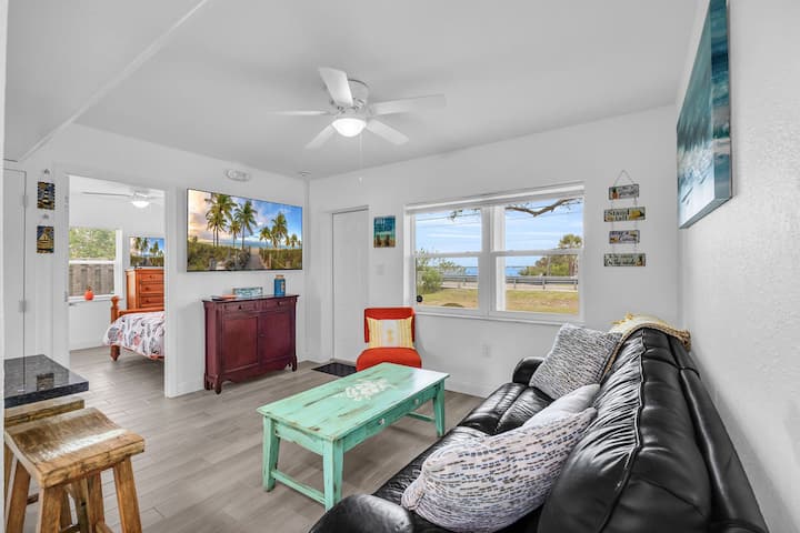 Cozy Melbourne Retreat | River Front | Dock |Views - Melbourne, FL