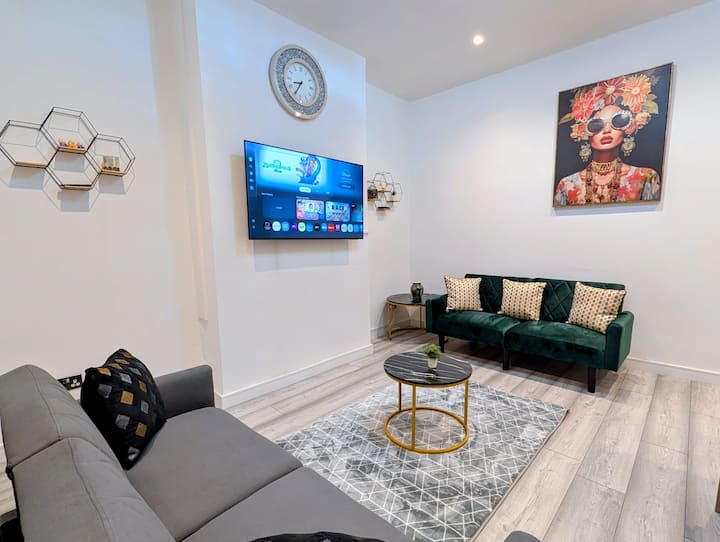 Brand New 4 Bedroom House In Newport Free Parking - Usk