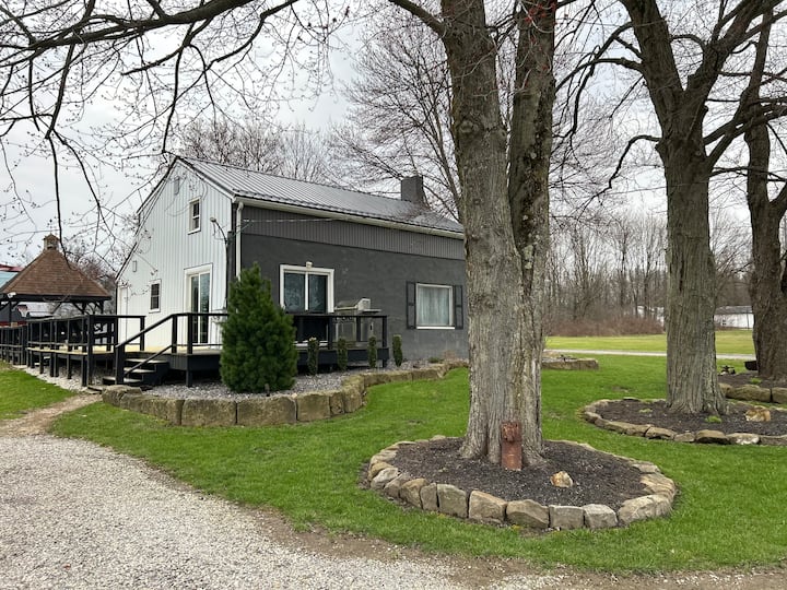 The Local Landing - Berlin Lake, OH