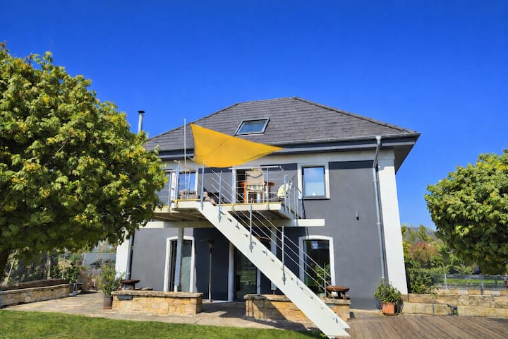 Ferienwohnung Himmelblau Mit Großem Sonnendeck - Deidesheim