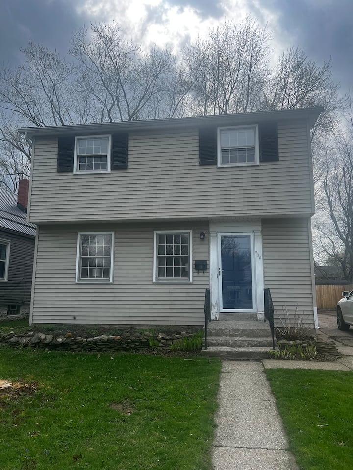 Fully Updated Lakeside Home Near Presque Isle - Erie, PA