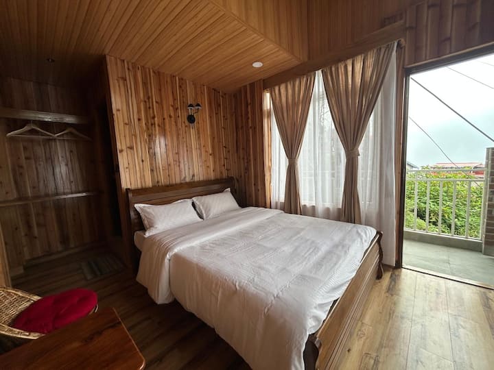 Dorjee Home Stay -Rooms 4/ Kangchenjunga View Room - Darjeeling