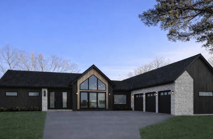 Iron Haus - Luxury Lakeside Cabin: Sleeps 22 - Lake Washington, Madison Lake