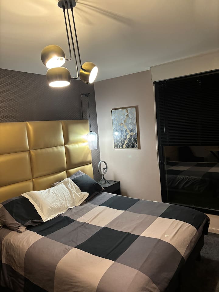 Cocon Moderne Avec Terrasse En Plein Centre - Reims