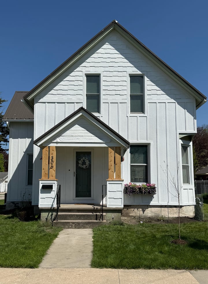 Haven 306 - Decorah, IA