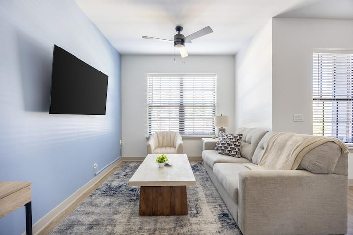 Landing | Beautiful 2bd, Clubhouse, Gym - Greenfield, IN