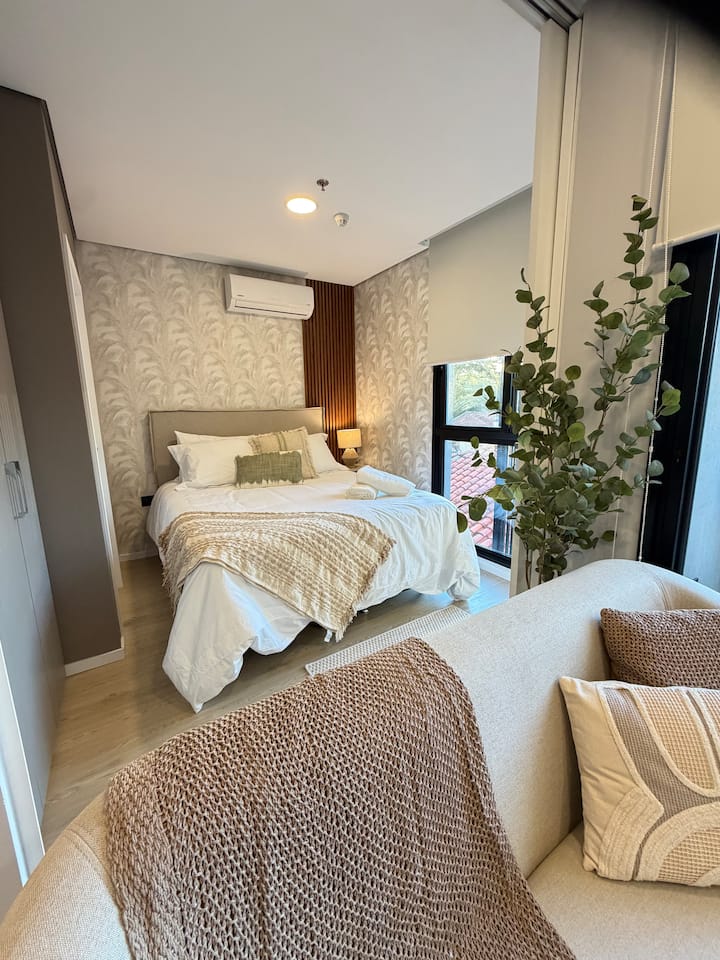 Luxury Apartment Blocks From The Shopping Malls #6 - Asuncion