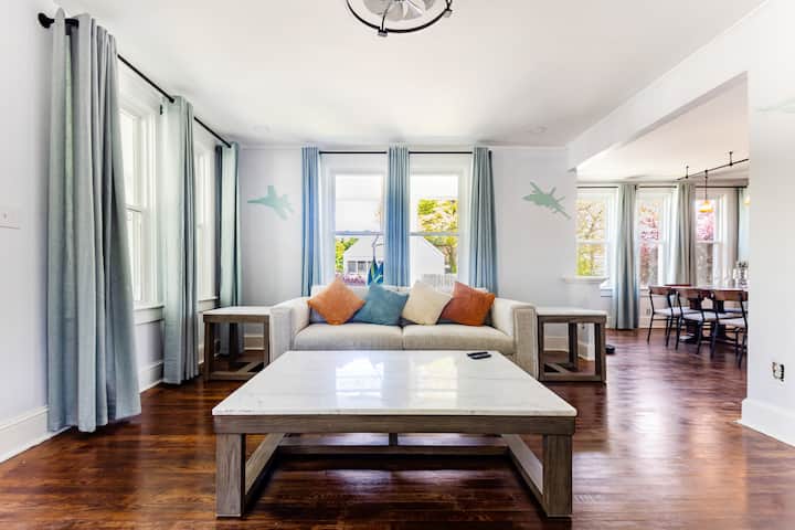 Top Gun R&r Iv: 3 Bedrooms, 2 Baths, Sleeps 8. - Portsmouth, VA