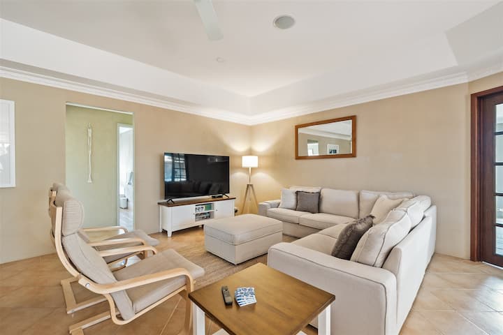 Courtside - Family Stay With Private Tennis Court - Margaret River