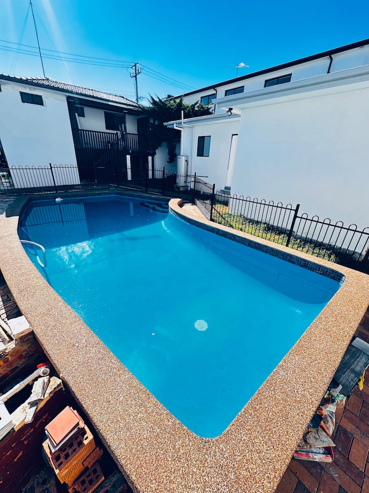 Resort-style Living | Pool | Full Privacy - Sydney
