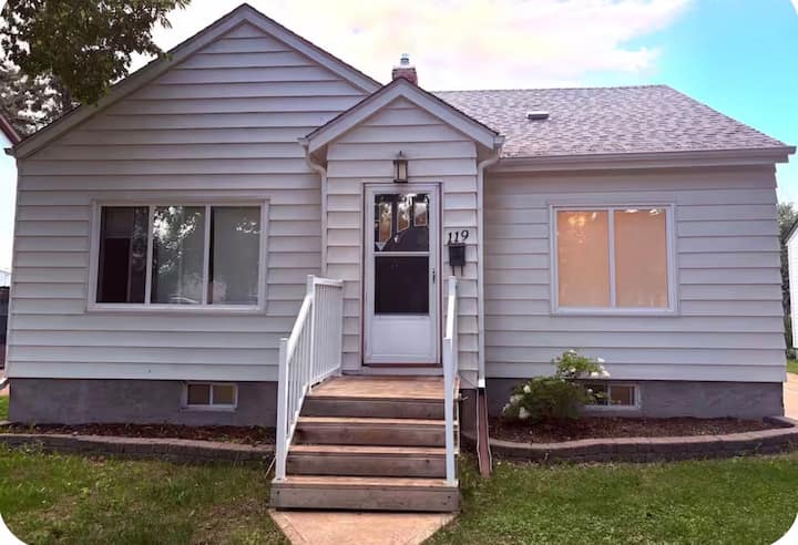 Downtown Basement Suite - Yorkton