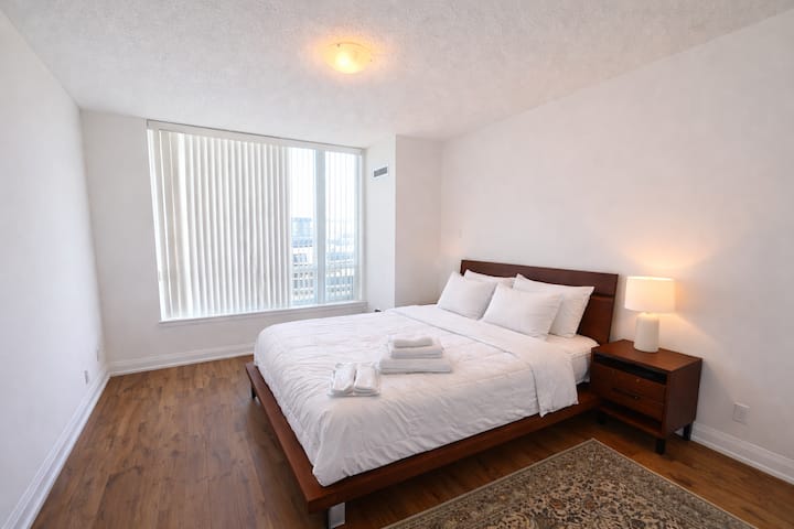 Executive Furnished 1br | Hwy 7, Richmond Hill - 마크험