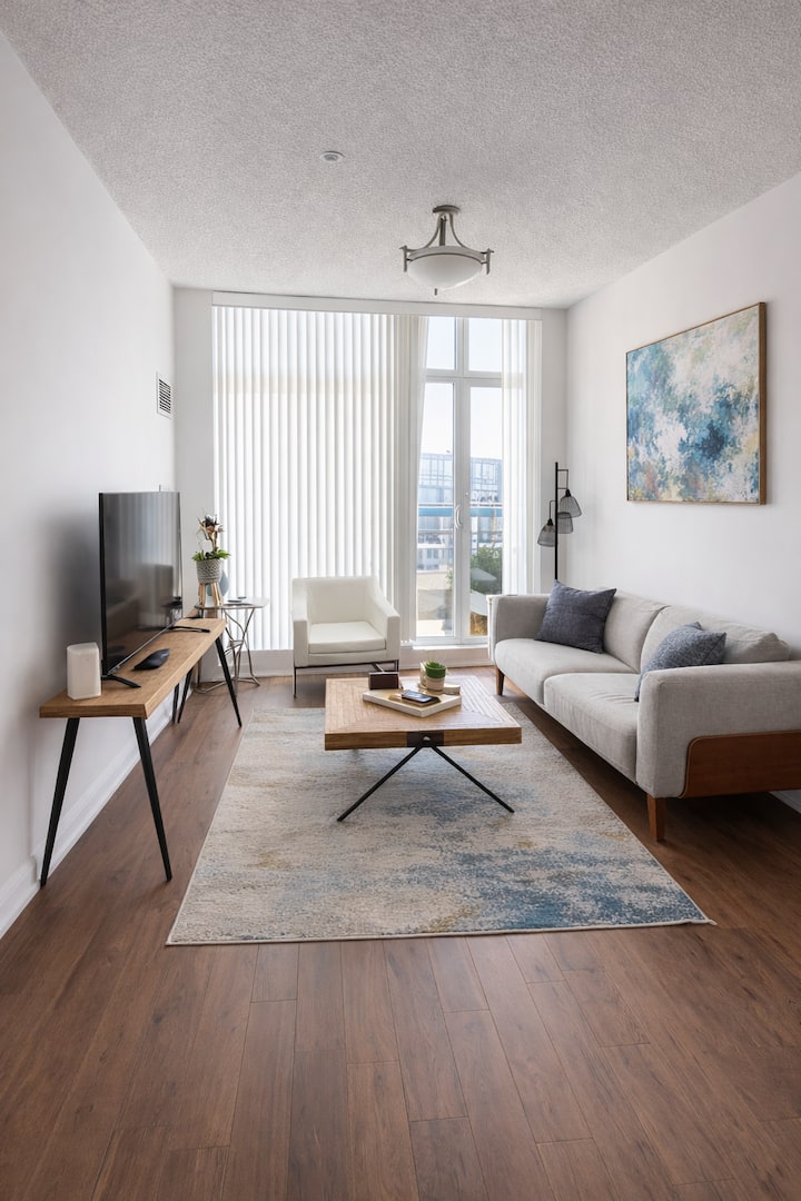 New Listing-executive- 1br | Richmond Hill - Markham, Canada