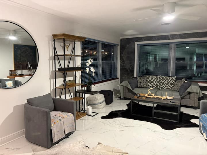 Mcgregor Riverside Retreat - Fort Myers, FL