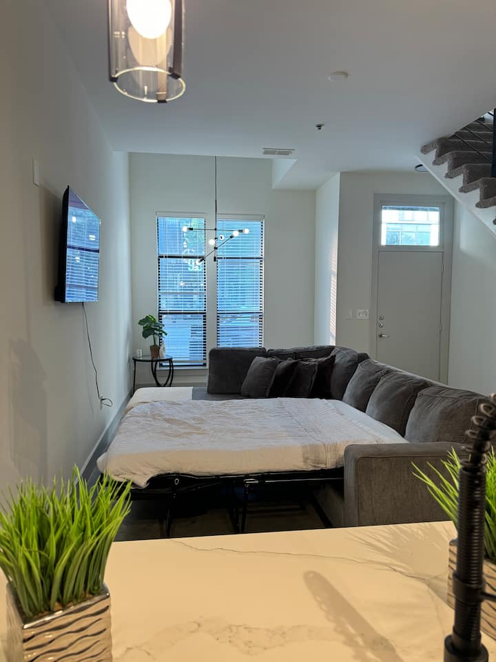 Urban Earth Loft |Walk To Nightlife + Benz Stadium - Atlanta, GA