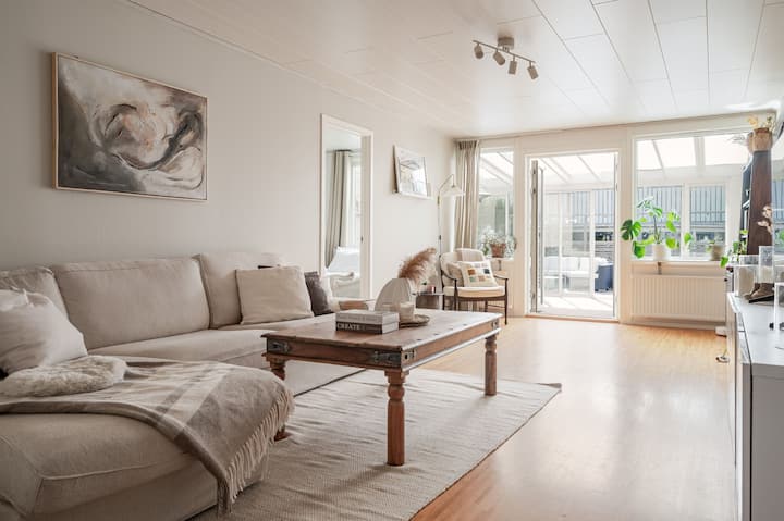 Calm And Comfortable 3br Home With Bbq & Pool - Saltsjöbaden