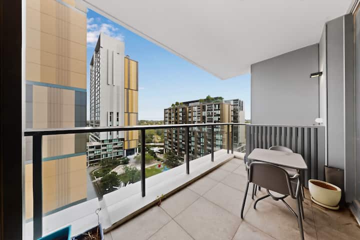 Skyline 2-bed Apartment Near Metro North Ryde - Gordon