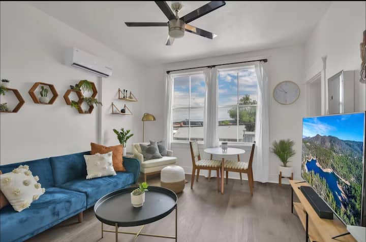 Historic Downtown Prescott Apartment: Sharlot Room - Prescott, AZ