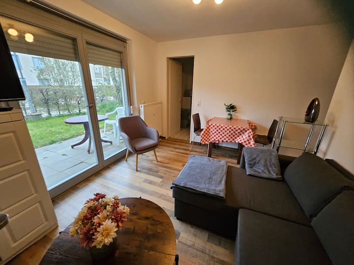 Schönes Kleines Apartment In Berlin Schönefeld - Waltersdorf