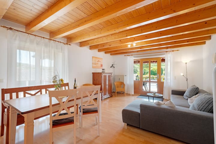 Ferienwohnung 2, 65 Qm, Balkon - Gottenheim