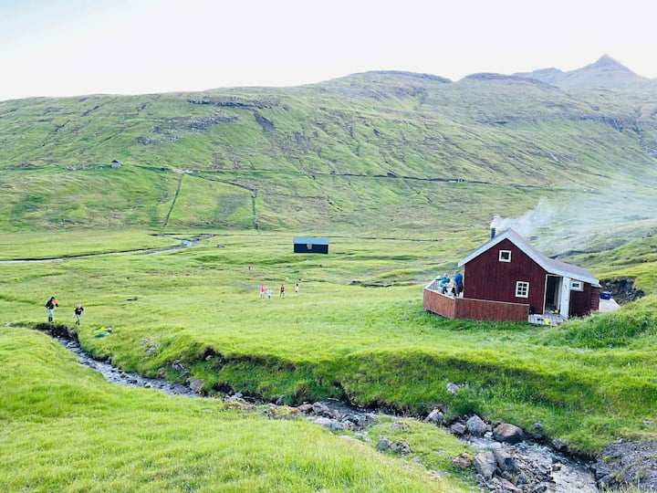 Cozy Hut In The Nature - Faroe Islands