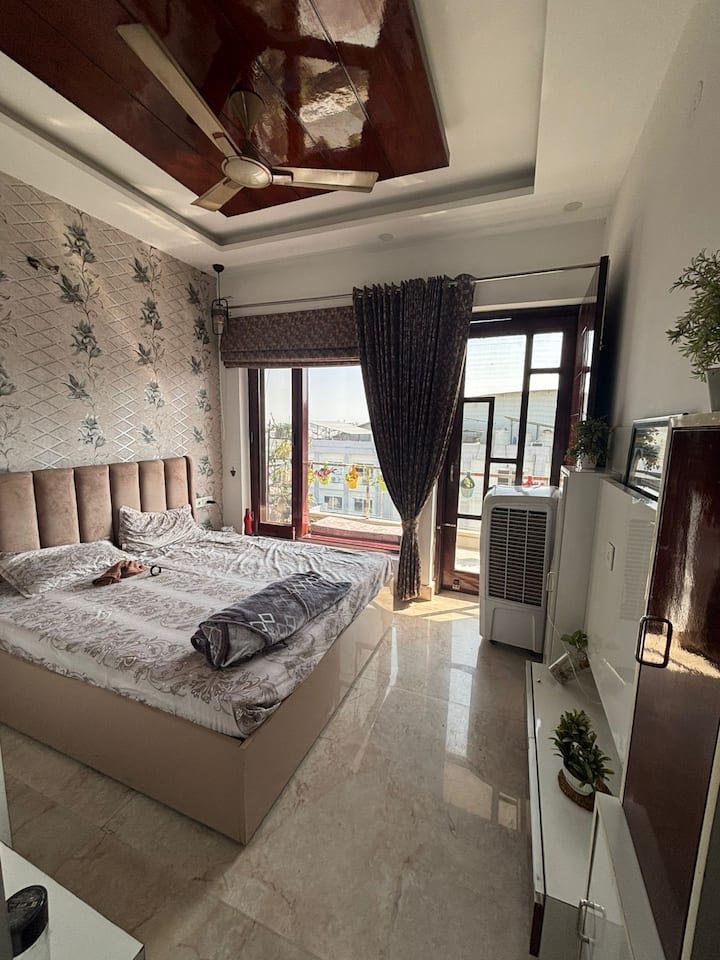 Independent Flat With Lift & Car Parking - Karnal