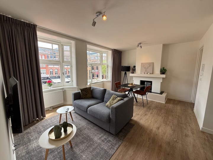 Gerenoveerd Appartement Op De Markt In Eindhoven - Eindhoven