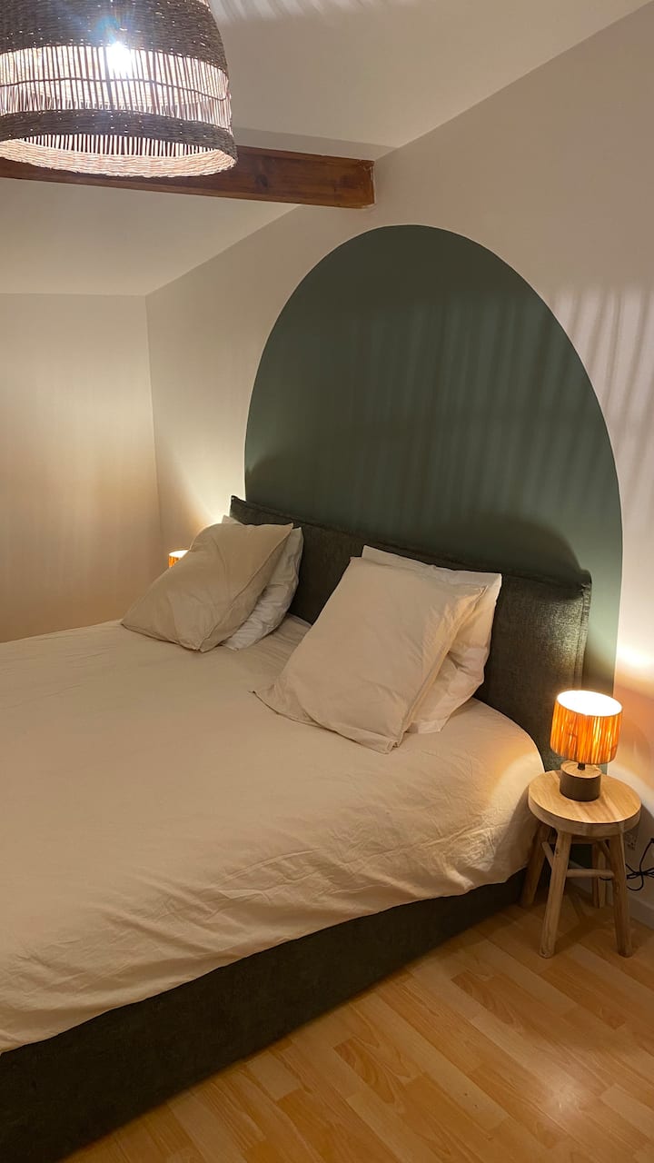 Cocoon Jungle Avec Lit 180 Cm Ultra Confortable - Tremblay-en-France