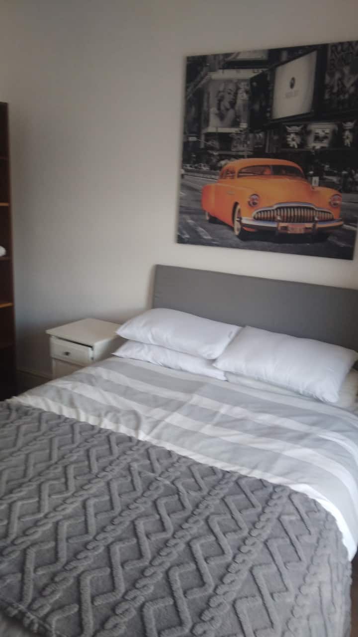 A Room With A Veiw, A Shared House, A Quiet House. - Warrington