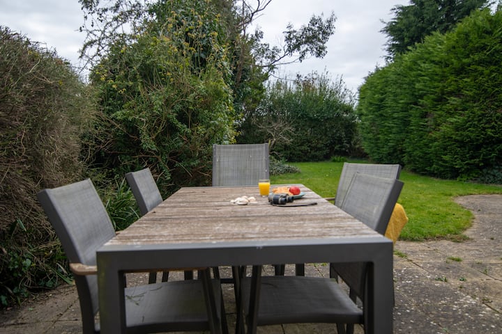 Lovely Family Home, 5 Minute Walk From The Beach. - Dymchurch