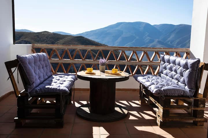 House Carataunas 3 - Soportújar