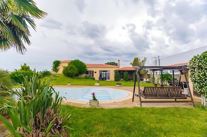 Spacious 4 Bedroom Luxury Villa - Александруполис