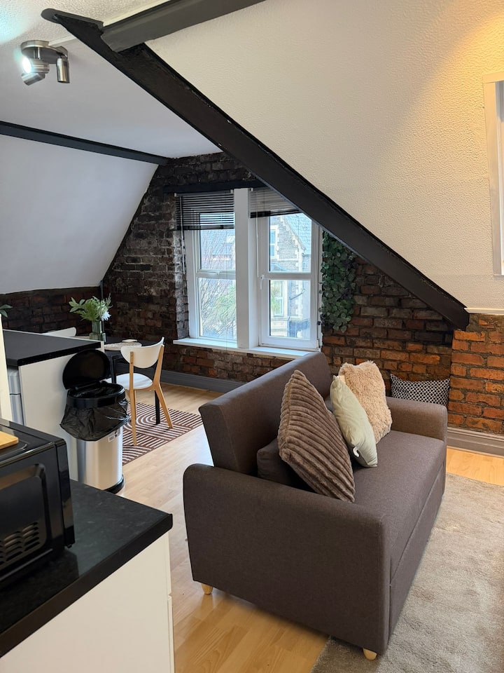The Urban Nest | 1bd+1 Sofa Bed |Free Parking - Cardiff