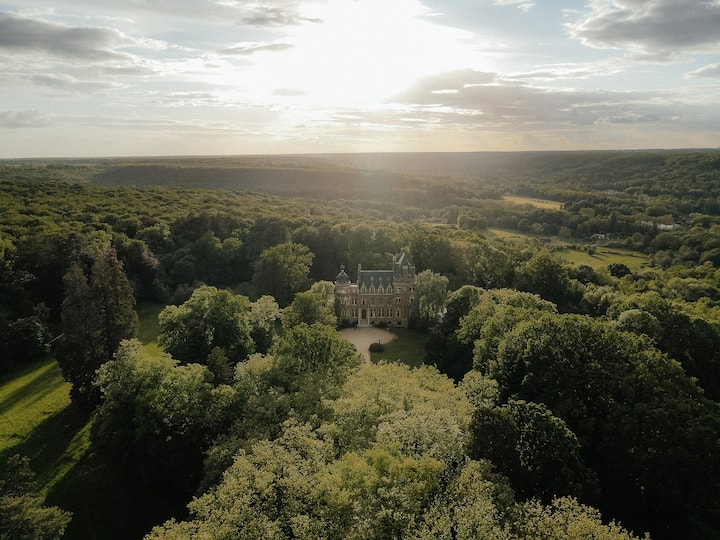 Royal Escape At Château De Méridon - Parc Astérix