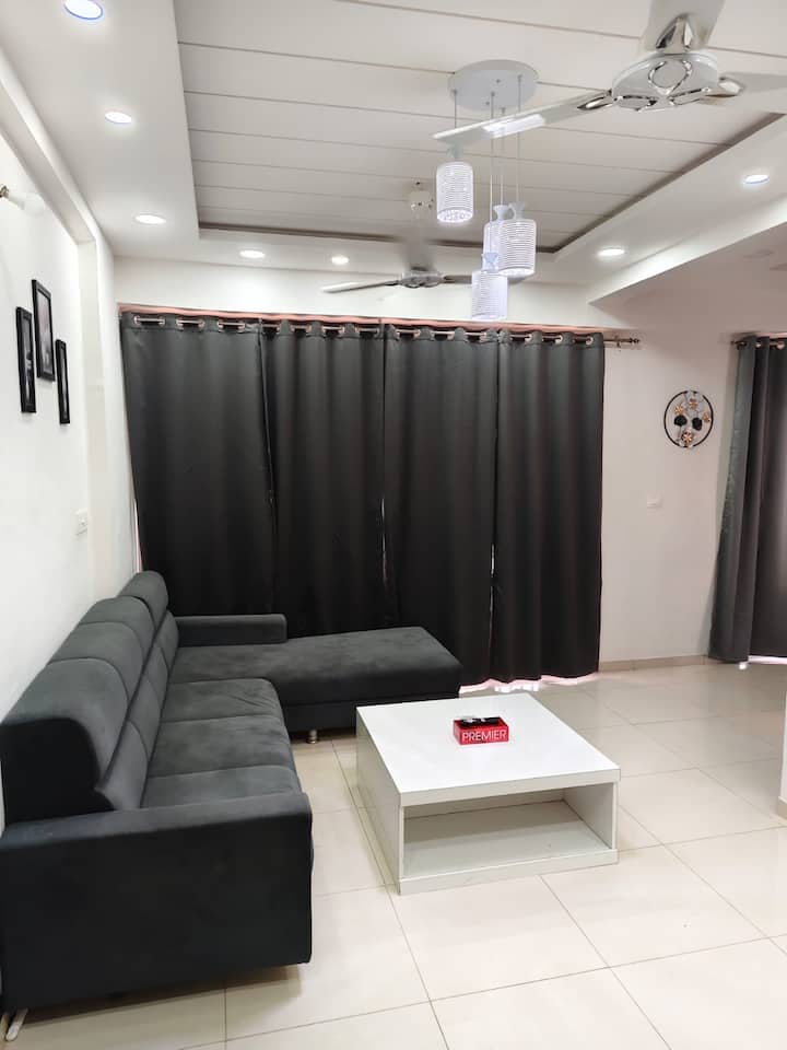 2 Bhk Penthouse With Open Terrace. Panoramic View - Vadodara