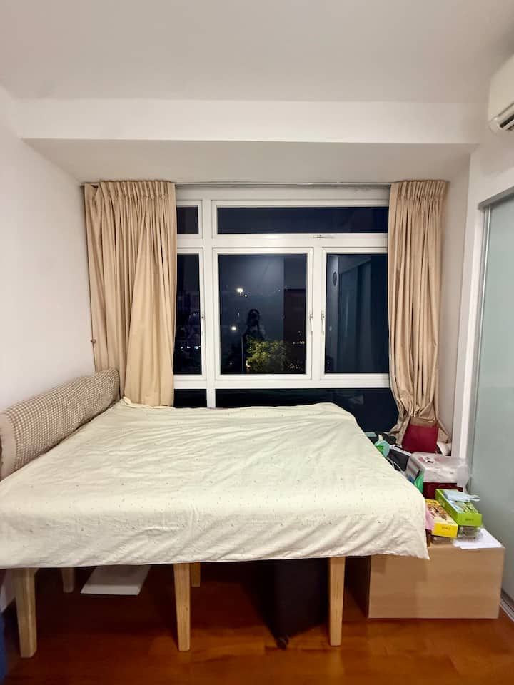 Icon (Room 1) Common Room - Singapore