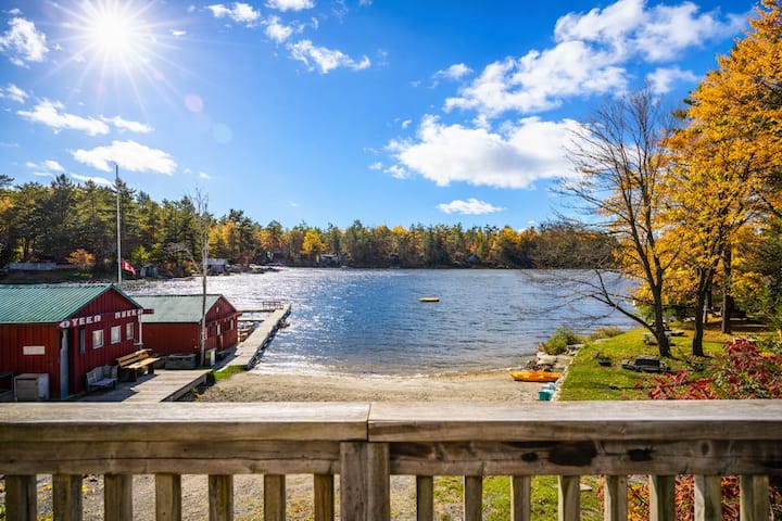 Peaceful Pines Lake House #14 | Spacious 4bdr - Bracebridge