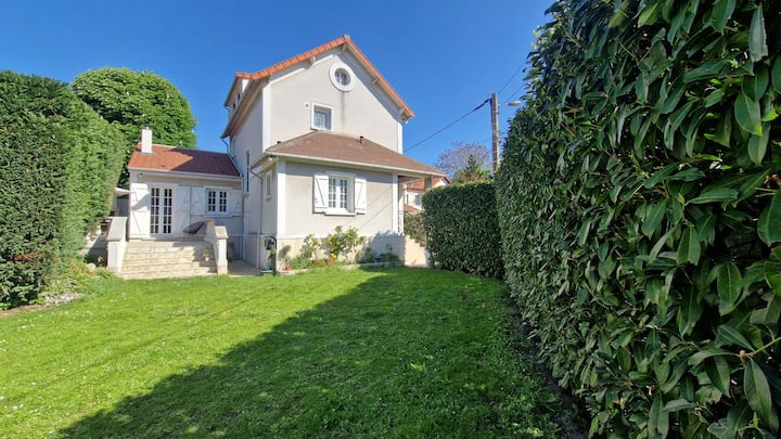 Maison Familiale Avec Jardin Aux Portes De Paris - Gagny
