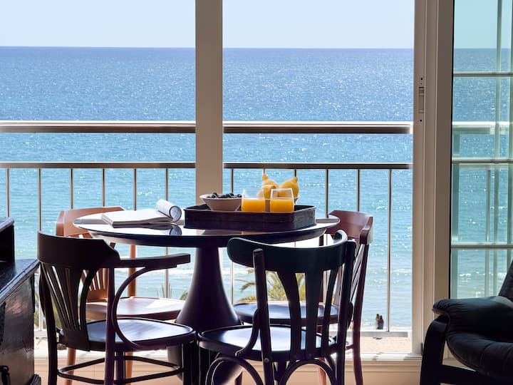 Infinity Postiguet. Living Boutique Facing The Sea - Alicante