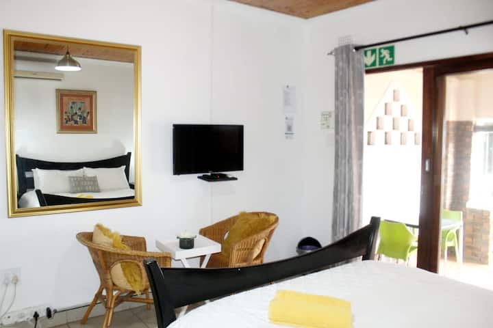 Room 1 - Port Shepstone