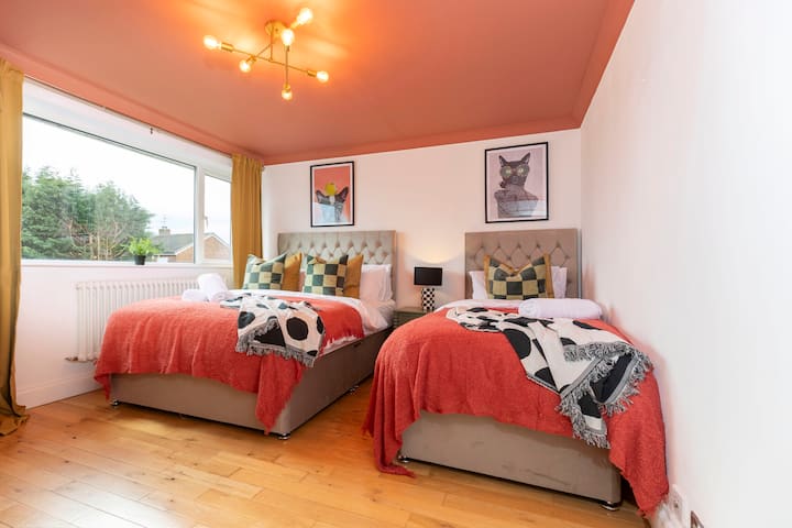 Big 8 Beds Contractor House In Bishop W/ Parking - Bishop Auckland