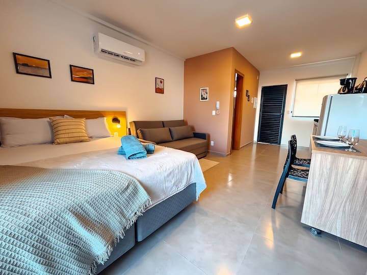 Apto Centro P/ 4 | Varanda + Garagem - Brusque