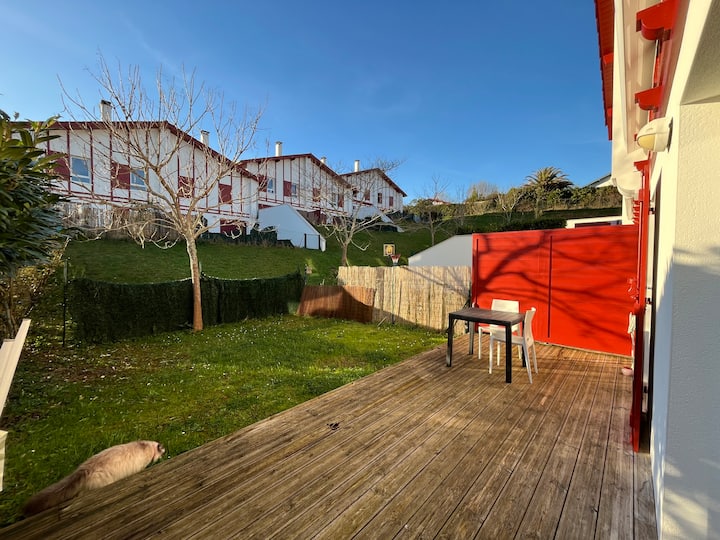 Maison Typique Basque 
St Pée Sur Nivelle - Sare