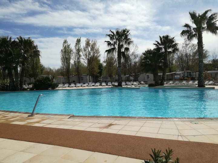 Mobilhome Climatisé 8 Places Dans Camping - Bessan