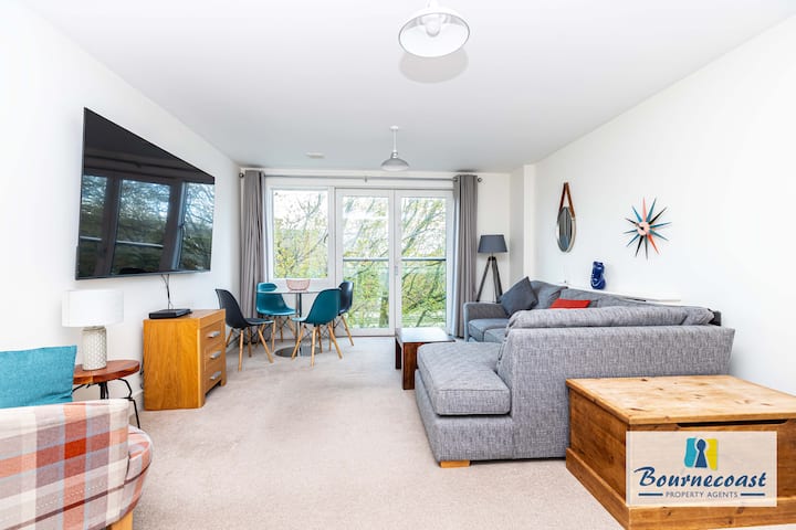 Rubys Retreat By Bournecoast: Poole Centre - 10701 - Poole