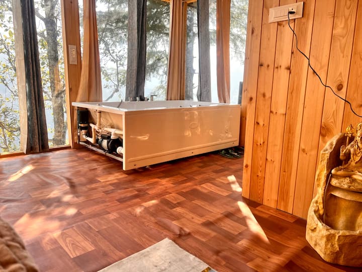Bastiat Stays I Indra Jungle Tree House I Jacuzzi - Jibhi